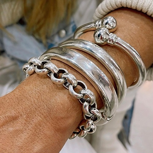Sterling silver double ball hinge bangle | VDM Jewellery