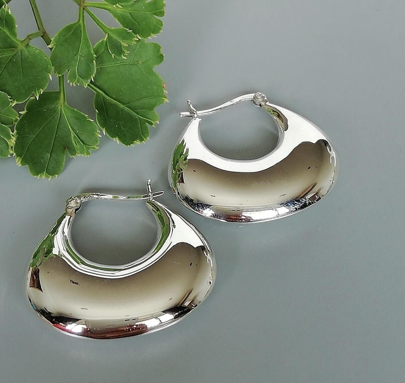 25mm Sterling silver small bulky clip hoop earrings | VDM Jewellery