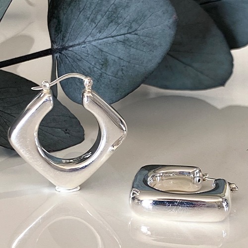 Sterling silver medium bold square clip hoop earrings | VDM Jewellery