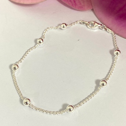 Sterling silver simple ball bracelet | VDM Jewellery